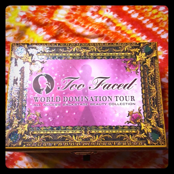 Too Faced | Makeup | Too Faced World Domination Music Box | Poshmark